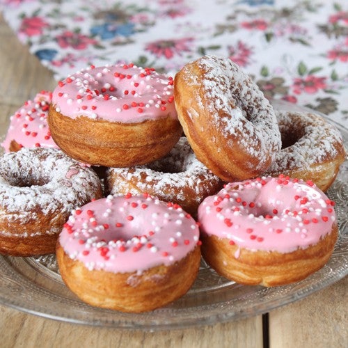 Cronuts - deleukstetaartenshop.com